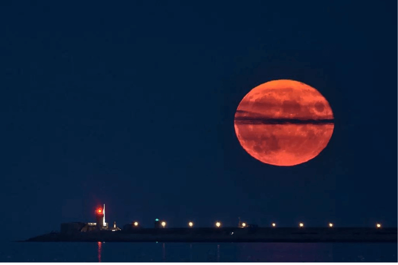 Sturgeon Supermoon Paddle with The Floathouse | Visit Petaluma